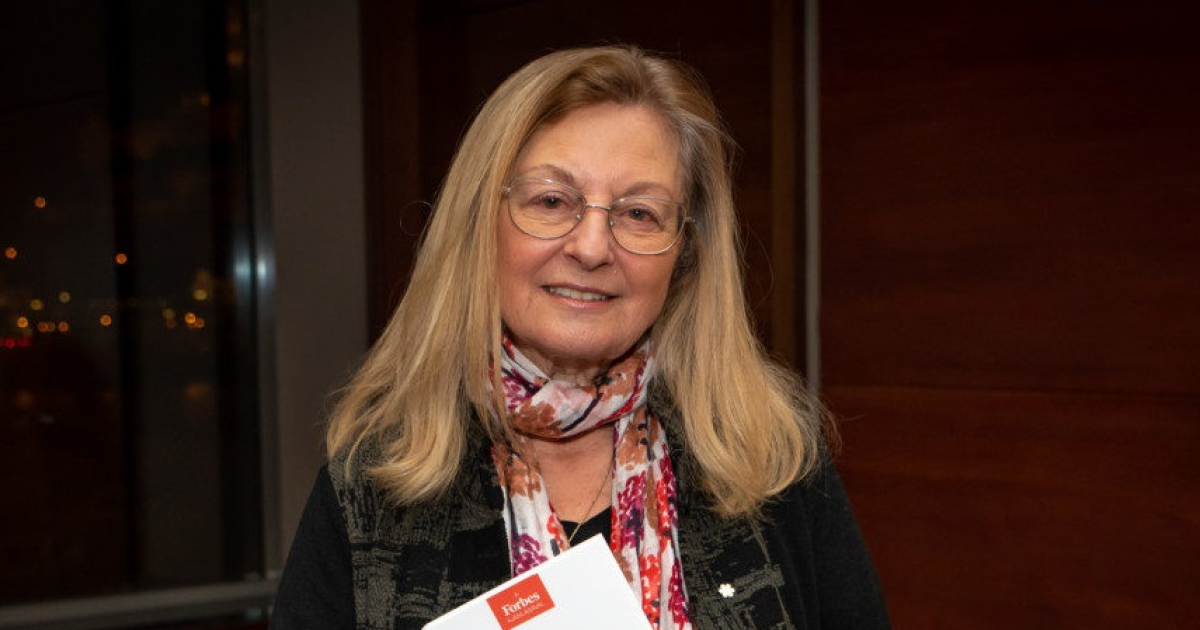 Kamaszlányként menekült el '56-ban, kiadót épített Kanadában, most ...