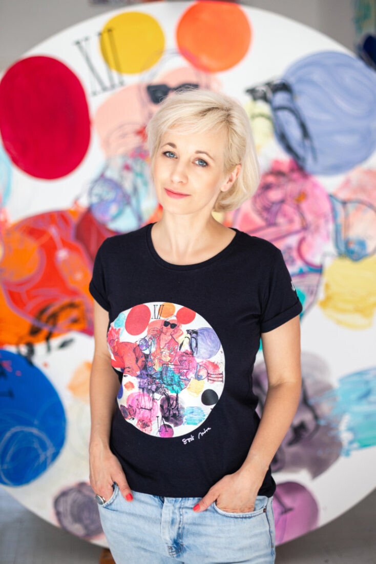 Szokatlan együttműködéssel csinál kedvet a kortárs festészethez az ...