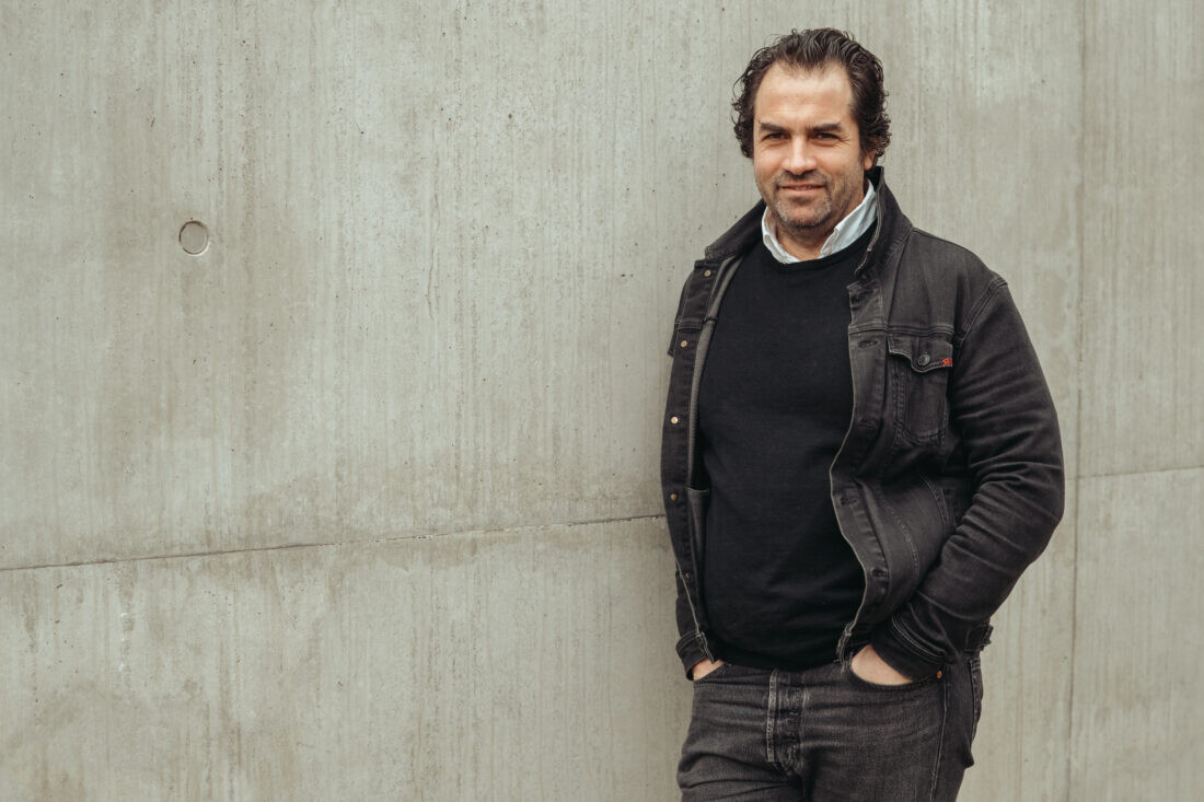 Évi 40 millió bevétele van azzal, hogy összebarátkoztat embereket, és ...